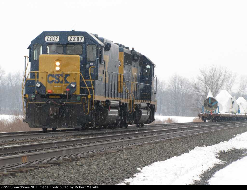CSX 2207 and 6436 approach rear of X990 for a shove